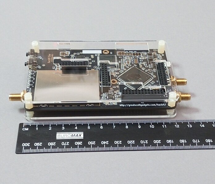 Радиостанция HackRF One программно определяемая, диапазон от 1 МГц до 6 ...